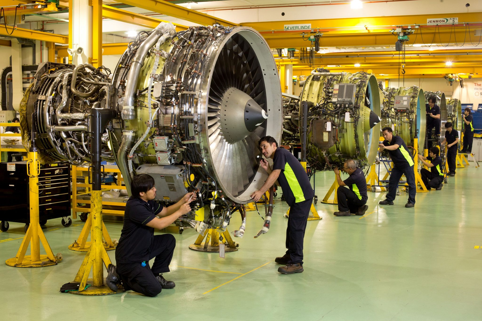 ST Engineering secures engine MRO contracts with airlines - Payload Asia