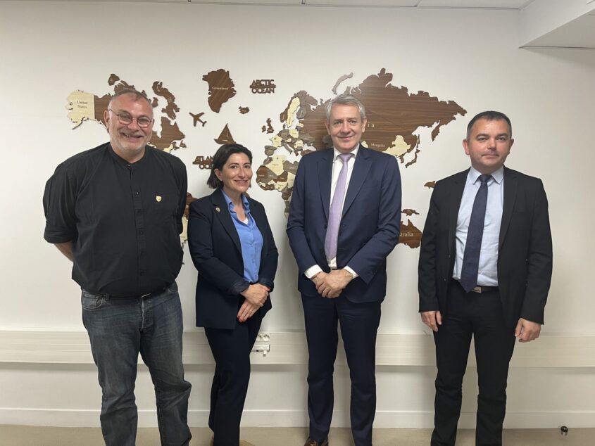 Vallair signs MOU with College de Paris International to share ...