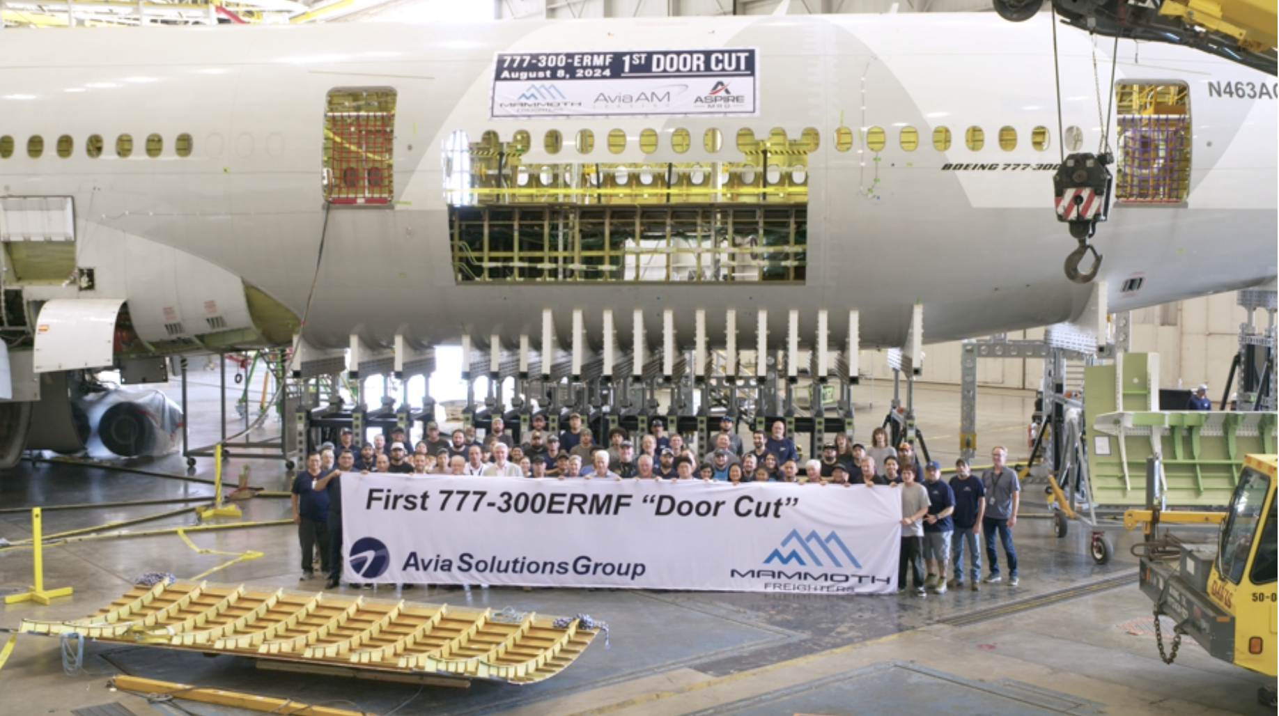 Mammoth Freighters completes door cutting on AviaAM Leasing's B777 ...