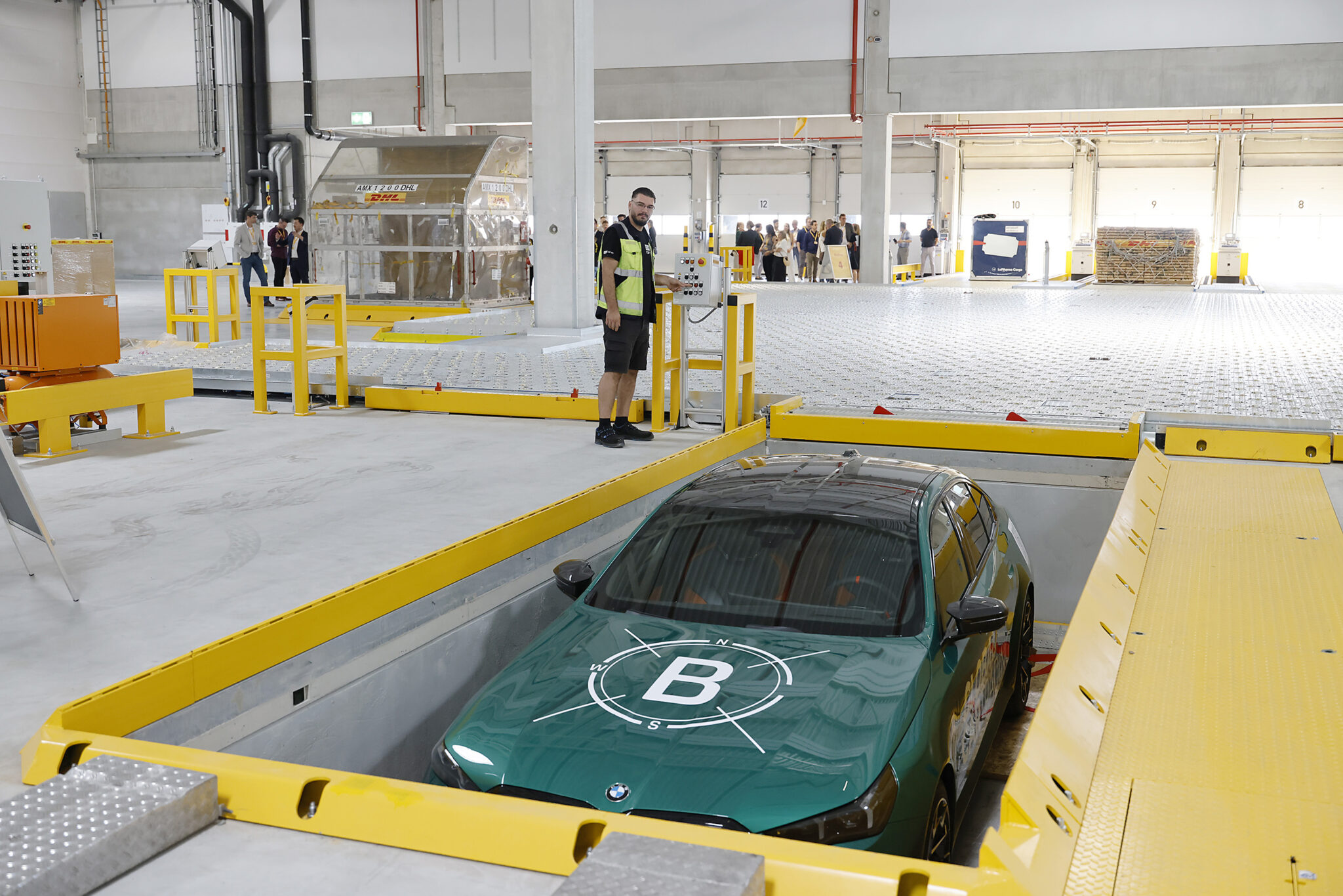 DHL Global Forwarding inaugurates new Air Freight Hub at Frankfurt ...