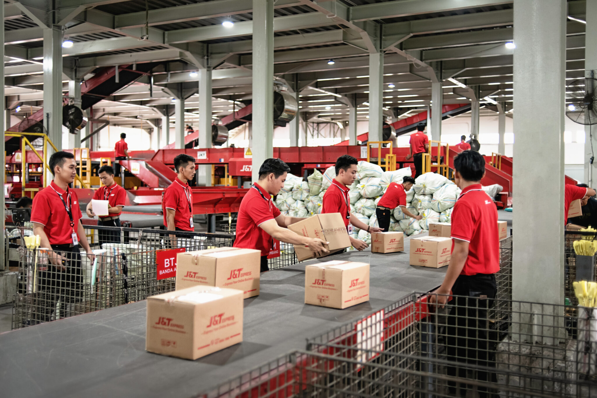 J&T Express's "Double 6" parcel volume hits new high, surging 83.5% YoY ...